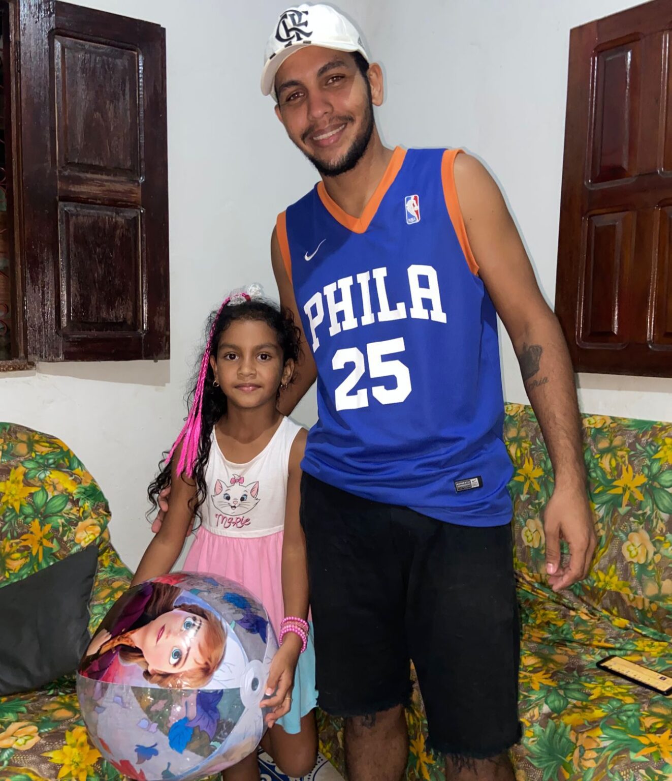 Conheça Geovane Silva, dono de uma loja de roupas online em Manaquiri